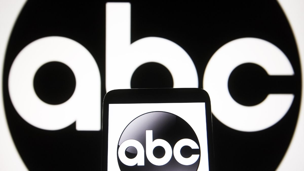 Beloved Medical Comedy Show Returning to ABC After 16 Years