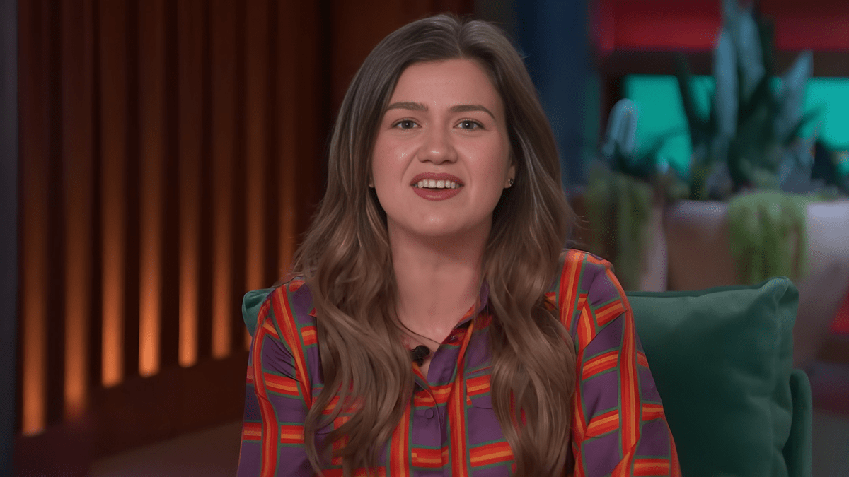 Kelly Clarkson Says American Idol ‘Lied’ About $1 Million & Car Prize