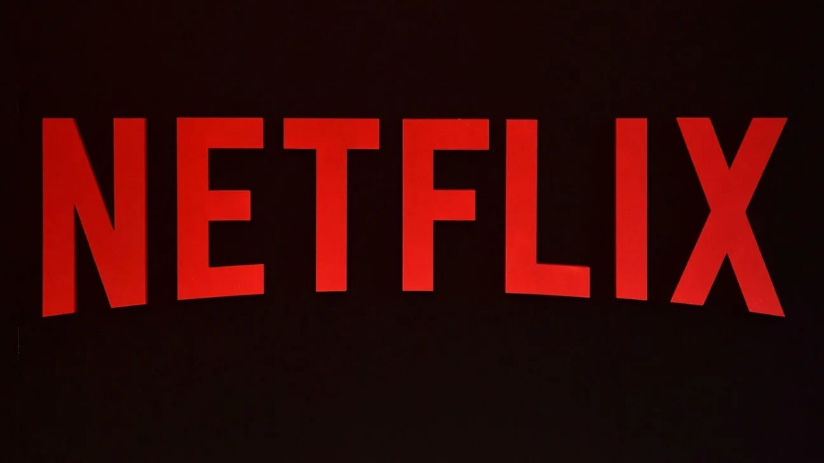 Netflix Rebooting Beloved 2004 Movie, Cast Includes Logan Lerman & More