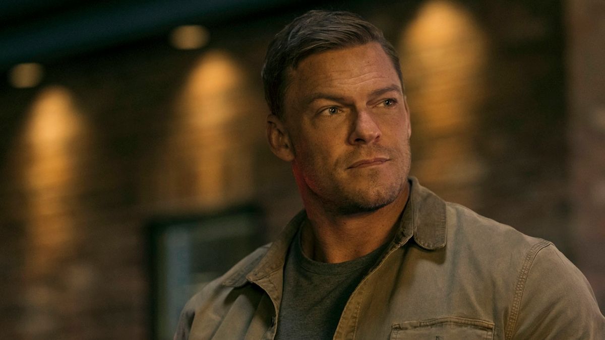 Alan Ritchson's Fight With Neighbor Gets New Details That Explain ...