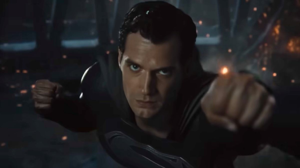 Zack Snyder Celebrates Easter With Henry Cavill's Epic Justice League Photo
