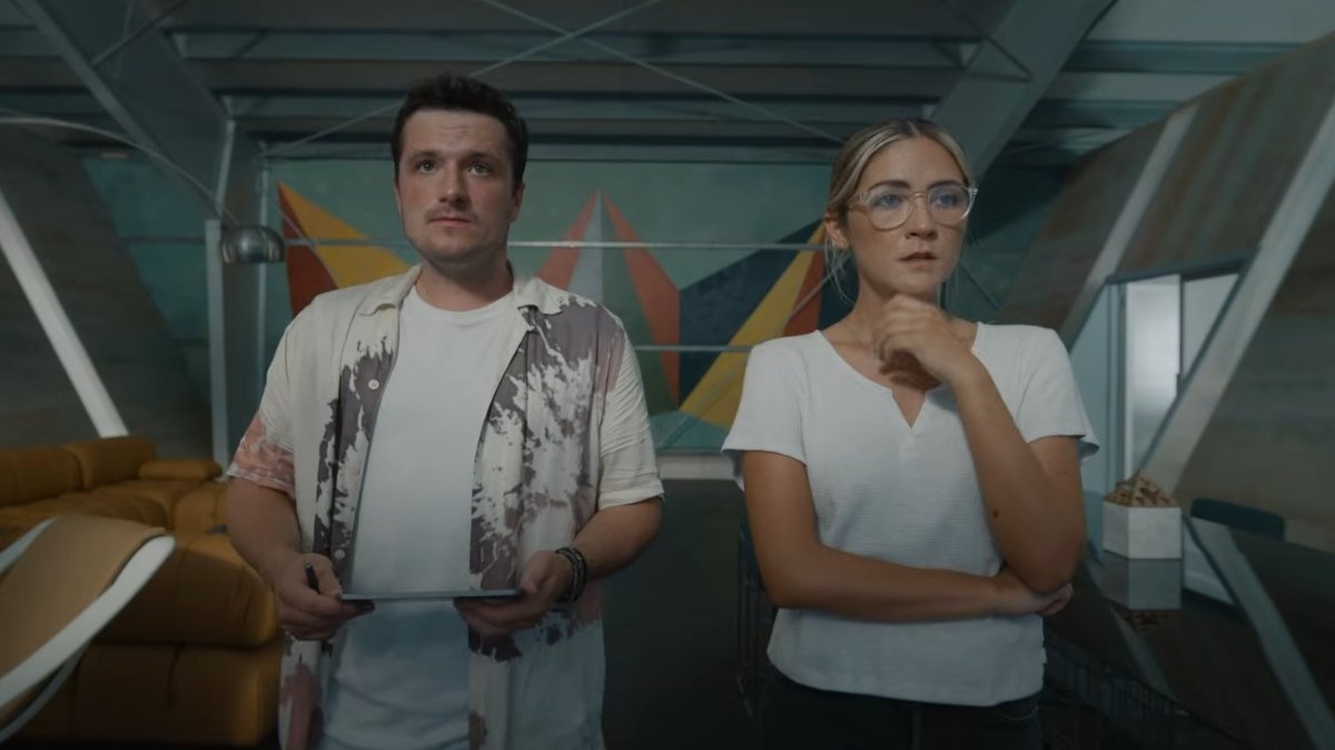 Isabelle Fuhrman & Josh Hutcherson’s Sci-Fi Movie Signal One Gets ...