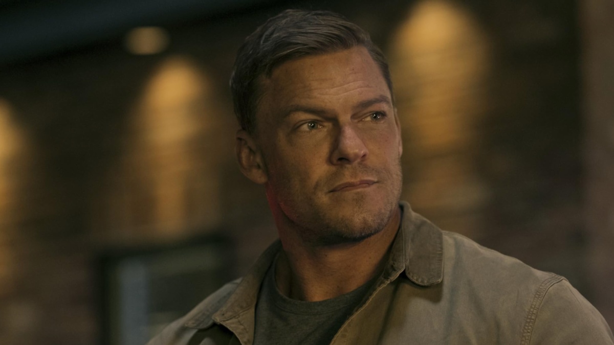 Alan Ritchson's R-Rated Revenge Movie Gets Release Date & Poster Before ...
