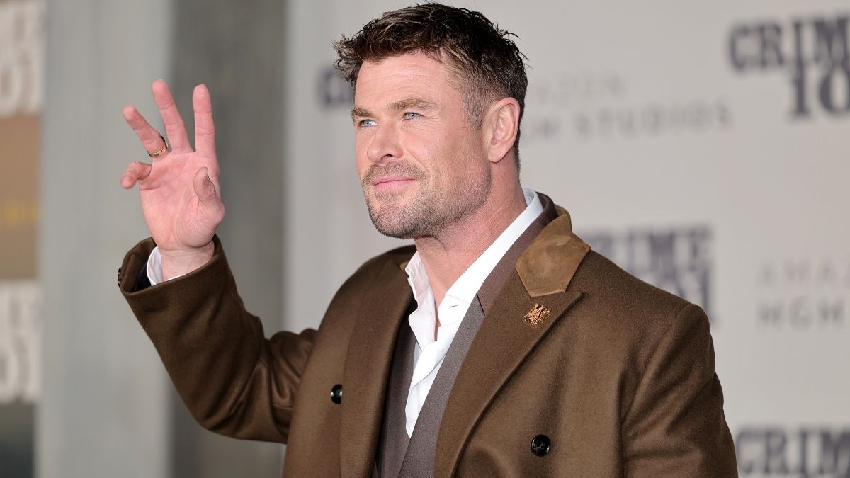 Chris Hemsworth Goes Black & White in Kockroach Photos, Gives Release ...