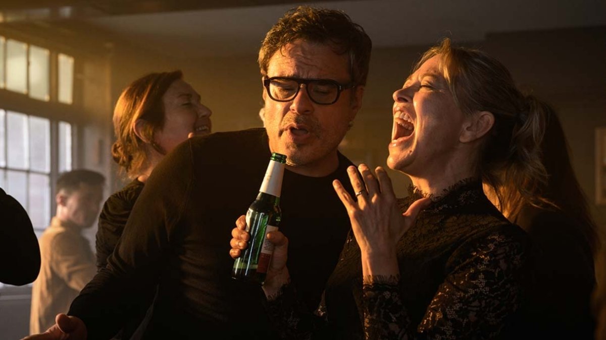 Alice and Steve's Jemaine Clement, Nicola Walker Talk Hilarious Hulu Show