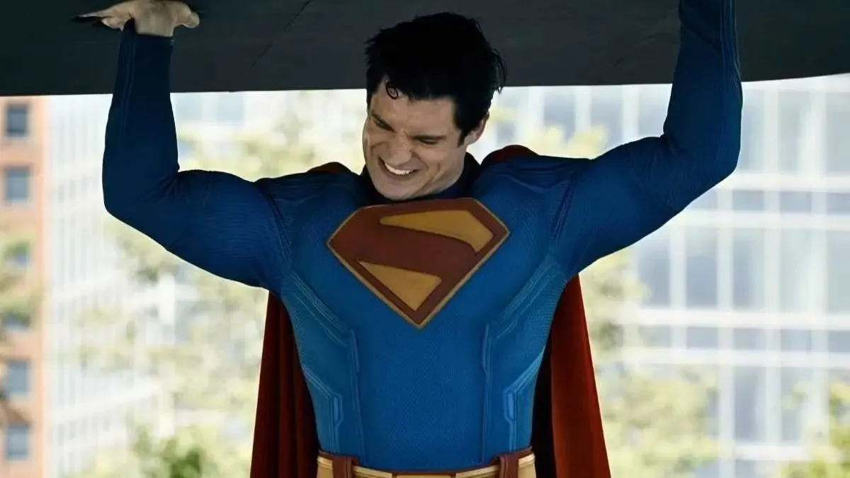 Man of Tomorrow: Watch Superman Obliterate Lex Luthor in New Set Video