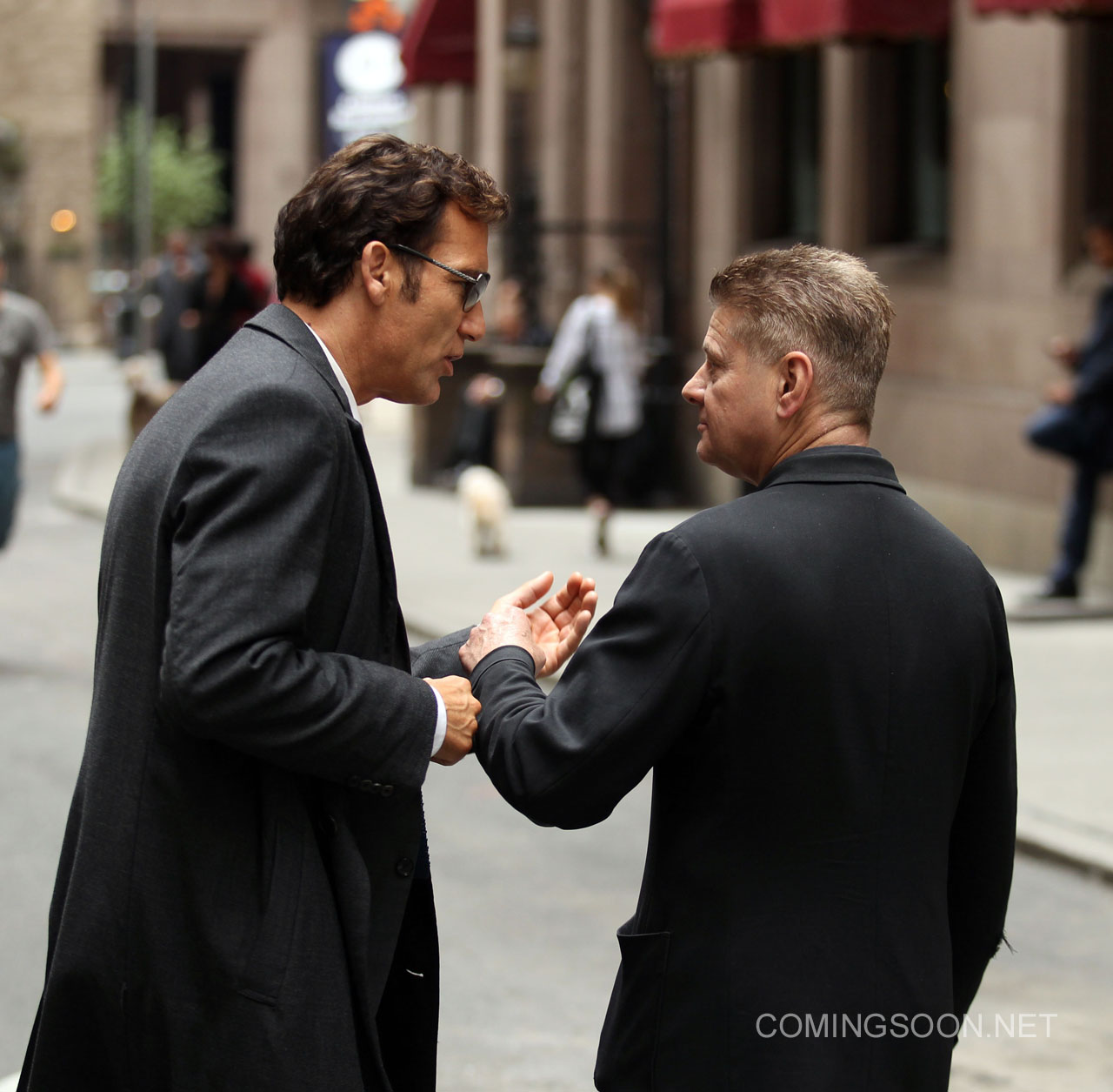 Clive Owen and Amanda Seyfried Photos from the Anon Set