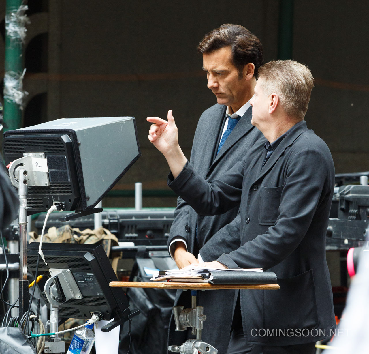 Clive Owen and Amanda Seyfried Photos from the Anon Set