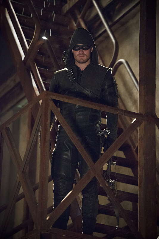 Promo Photos from Episode 3.16 of Arrow, Titled The Offer