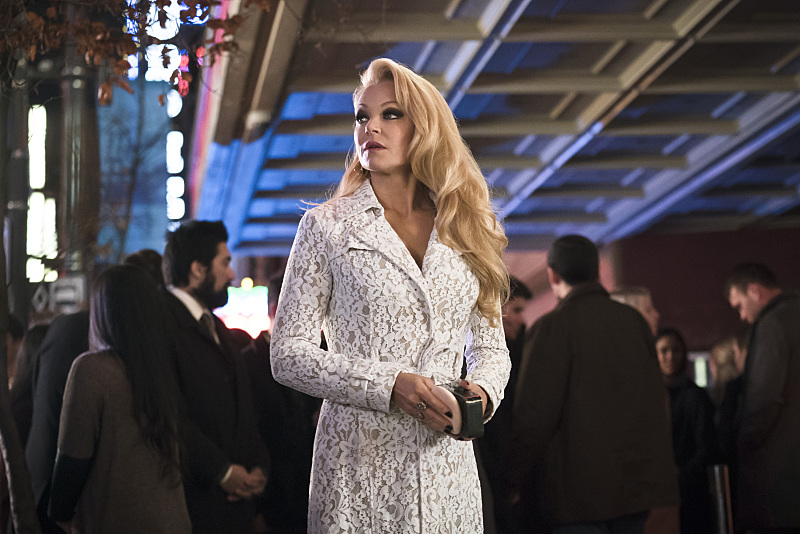 Don't be Late for the Mayoral Debate in New Arrow Photos
