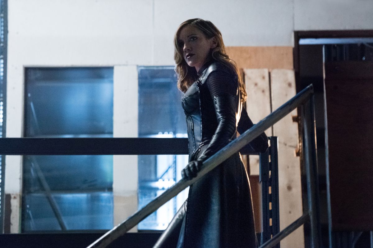 The Girls Team Up in New Arrow Episode 7.18 Photos