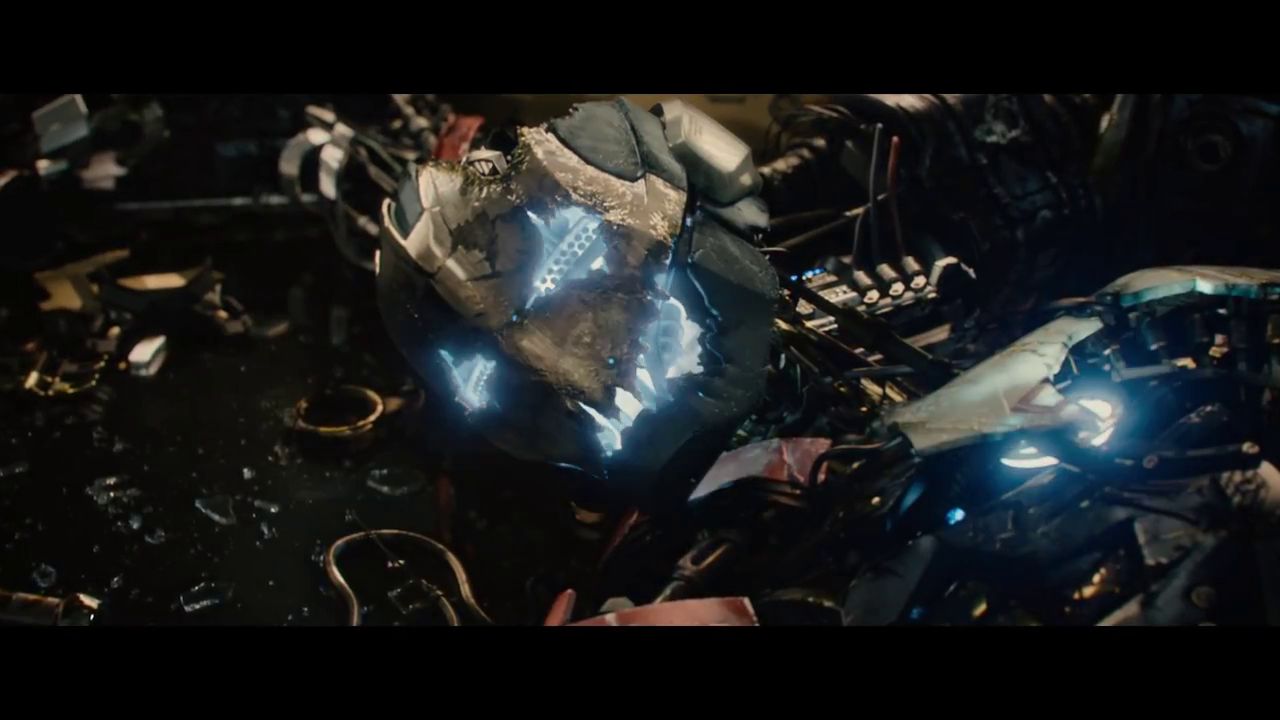 70 Screenshots from the Third Avengers: Age of Ultron Trailer
