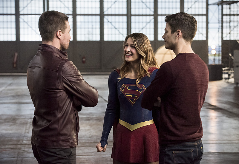 Supergirl Prepares for The CW Crossover in New Poster
