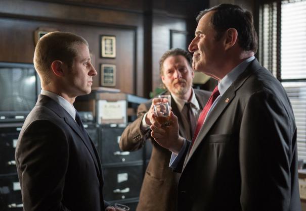 Gotham Teaser Reveals Riddler & Penguin Joining Jim Gordon's GCPD