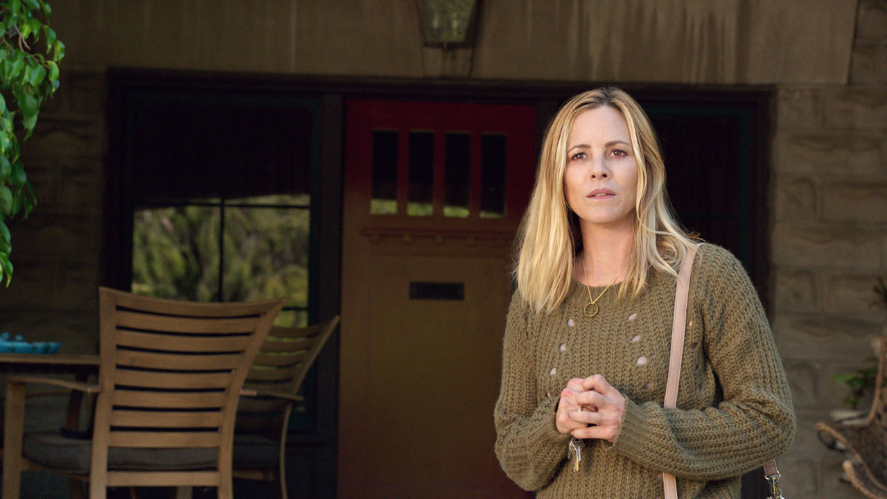 Lights Out Stills: 25 Images from the July 22 Horror Thriller