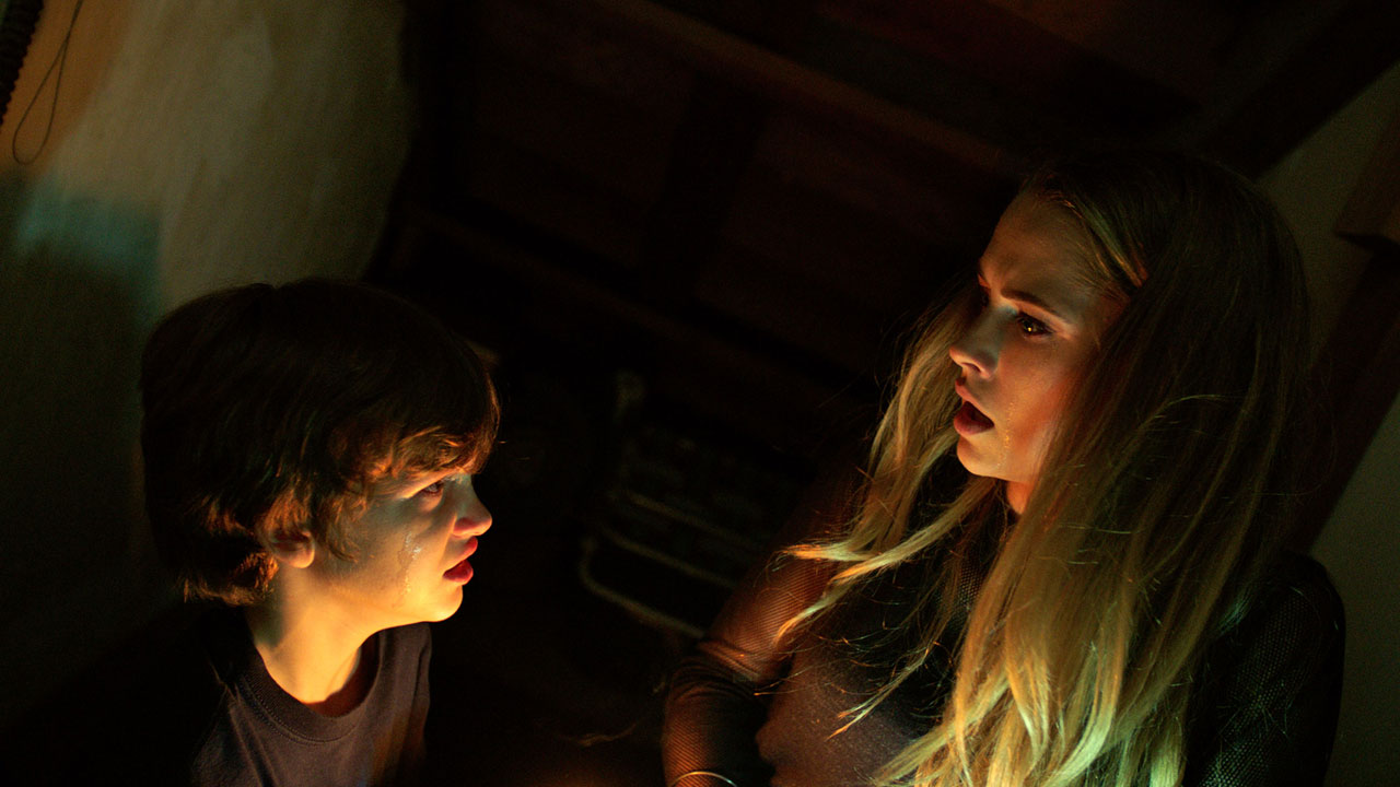 Lights Out Stills: 25 Images from the July 22 Horror Thriller