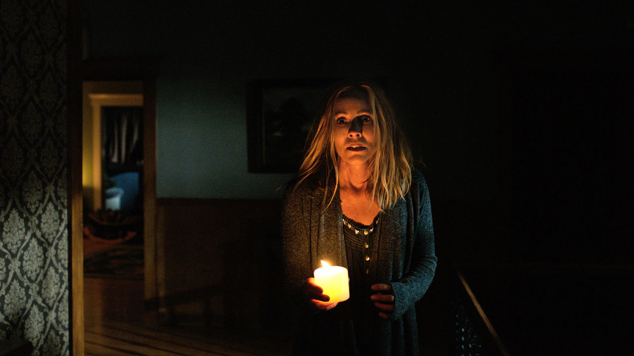 Lights Out Stills: 25 Images from the July 22 Horror Thriller