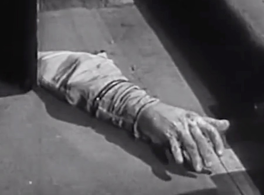 7 Scary Severed Hands in Cinema!