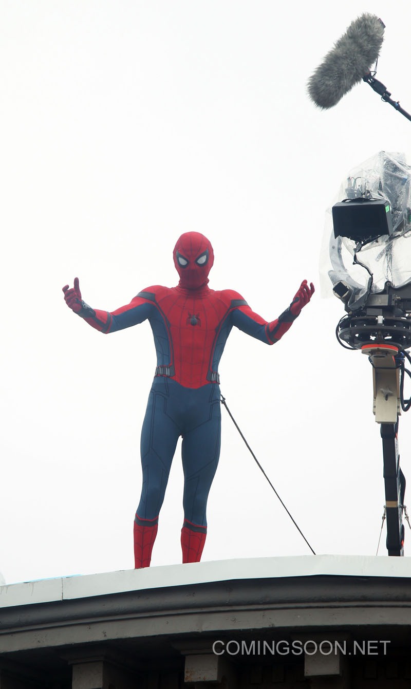 Peter Parker and Spider-Man in New Set Photos