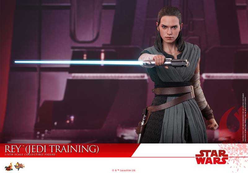 Rey Jedi Training Hot Toys Figure for Star Wars: The Last Jedi