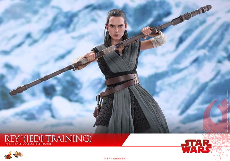 Rey Jedi Training Hot Toys Figure for Star Wars: The Last Jedi