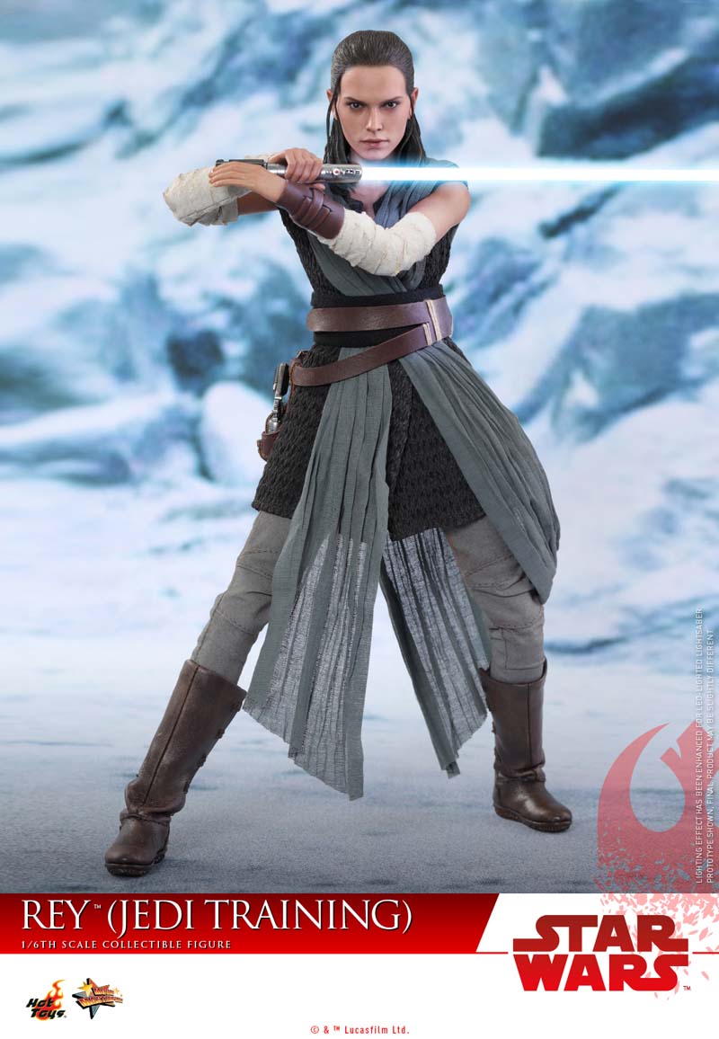 Rey Jedi Training Hot Toys Figure for Star Wars: The Last Jedi