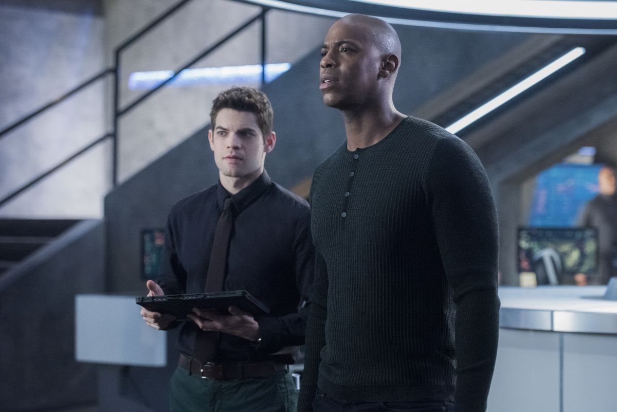 National City is Attacked as Supergirl Returns Home in New Promo