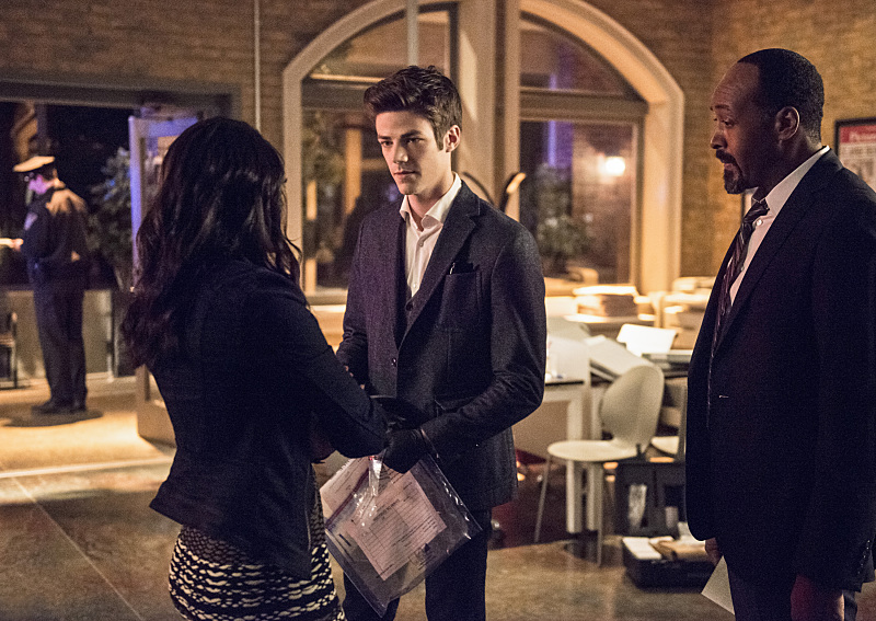 Promo Photos for The Flash Episode 2.05, The Darkness and the Light