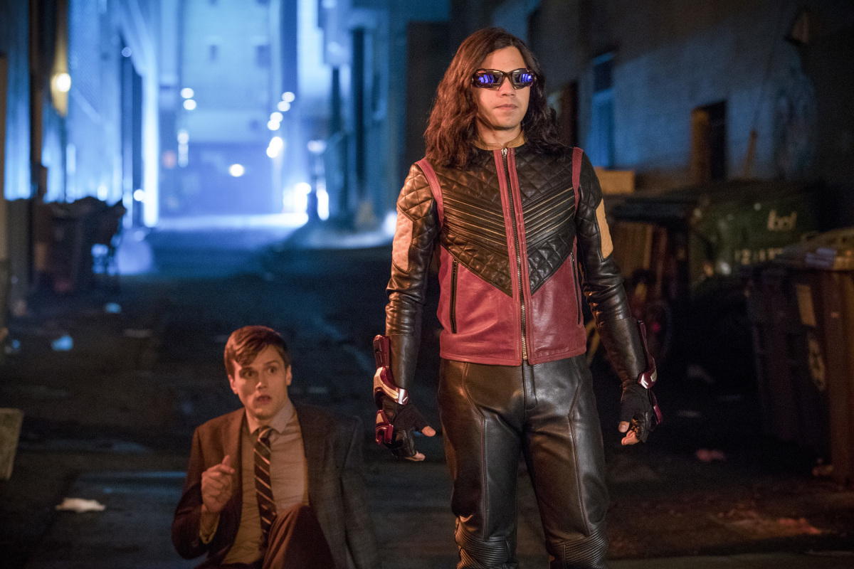 Elongated Man Makes his Debut in The Flash Promo