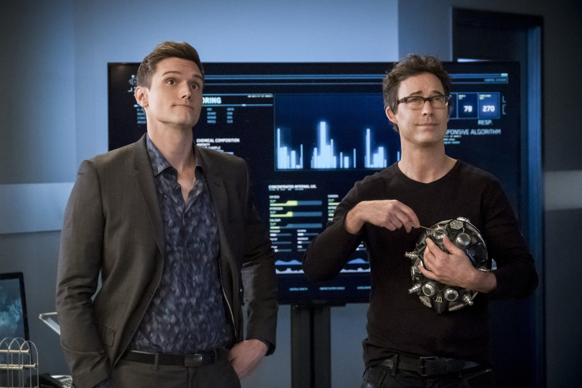 Over 20 Photos from The Flash Episode 4.17, Null and Annoyed