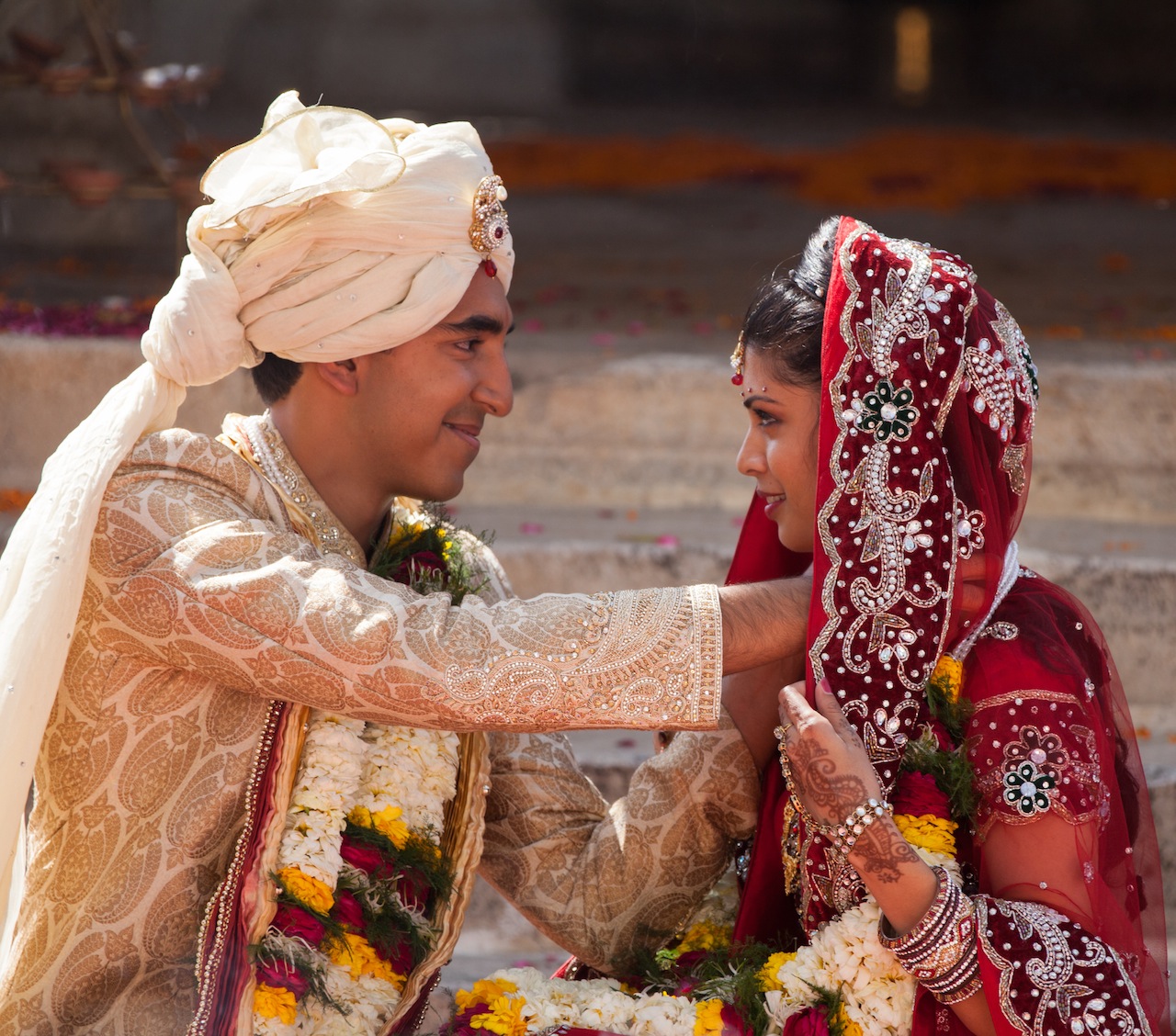 10 Exclusive Photos from The Second Best Exotic Marigold Hotel