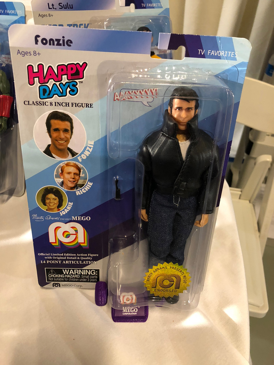 TTPM Holiday Showcase Gallery With Aquaman, BumbleBee & More!