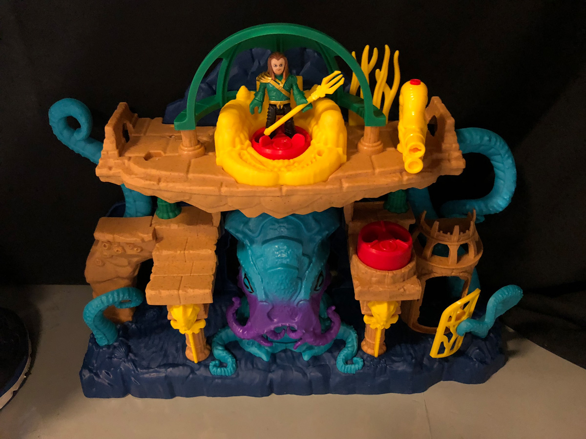 TTPM Holiday Showcase Gallery With Aquaman, BumbleBee & More!