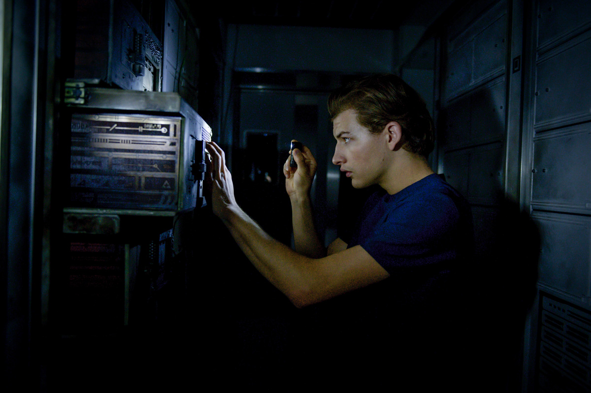 Lionsgate Unveils Official Voyagers Trailer & New Images