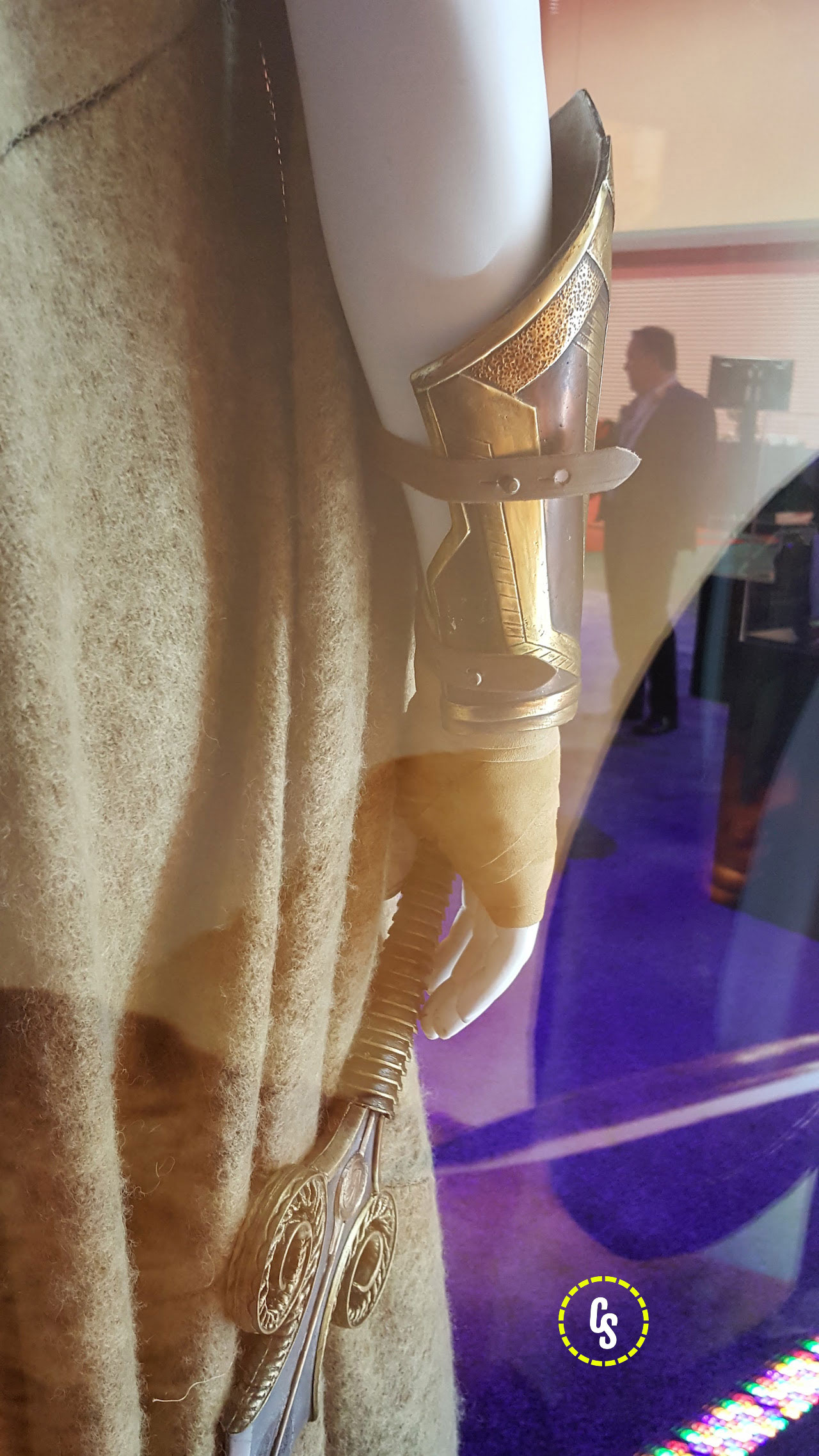 Wonder Woman Costumes and Props Revealed!